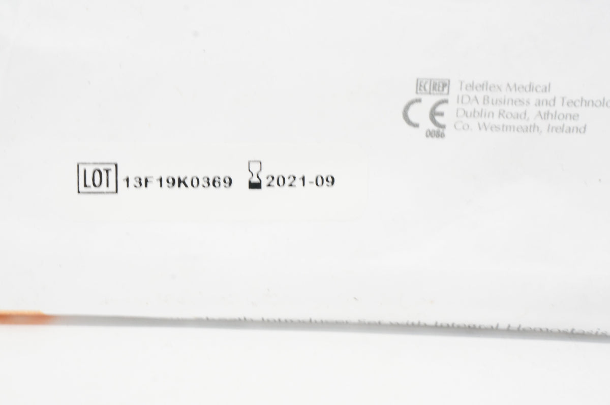 Teleflex PT-65709-HFS Arrow Percutaneous Sheath Introducer Set (x ...