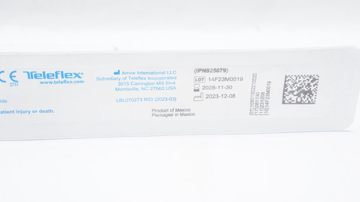 Arrow RA-04020 Radial Artery Catheterization Set 20ga x 4.45cm ...