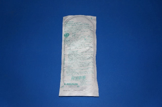 B.Braun US3130 ULTRASITE Outlook Pump IV Set W/ Universal Spike (x ...